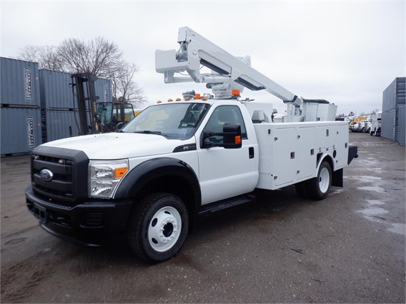 2012 VERSALIFT SST37ENH - Cassone Truck